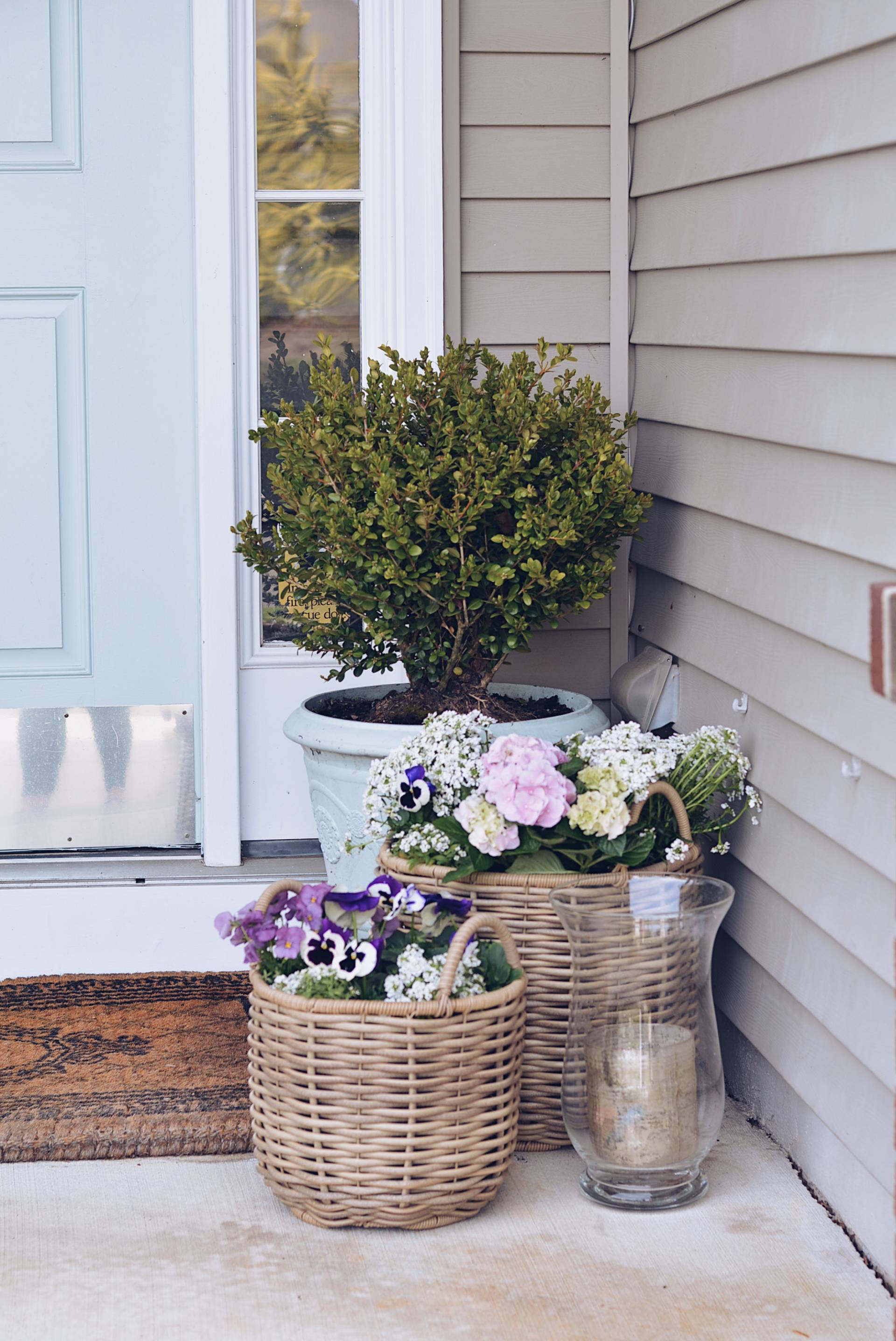 Spring Flower Pots Ideas - The Pink Dream